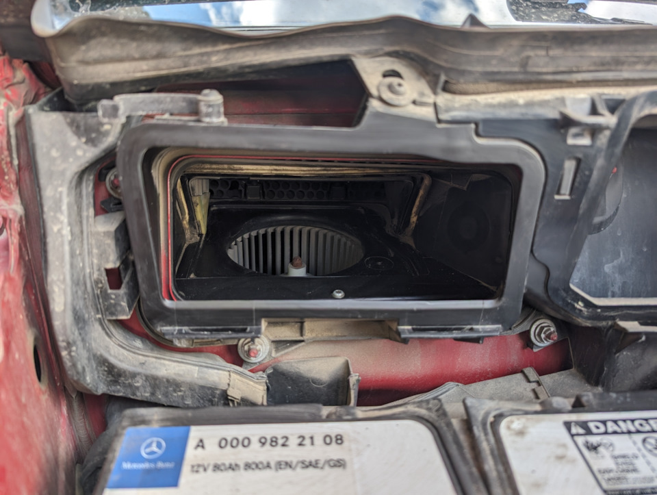 A0009822108 Стартерная аккумуляторная батарея Mercedes | Запчасти на DRIVE2