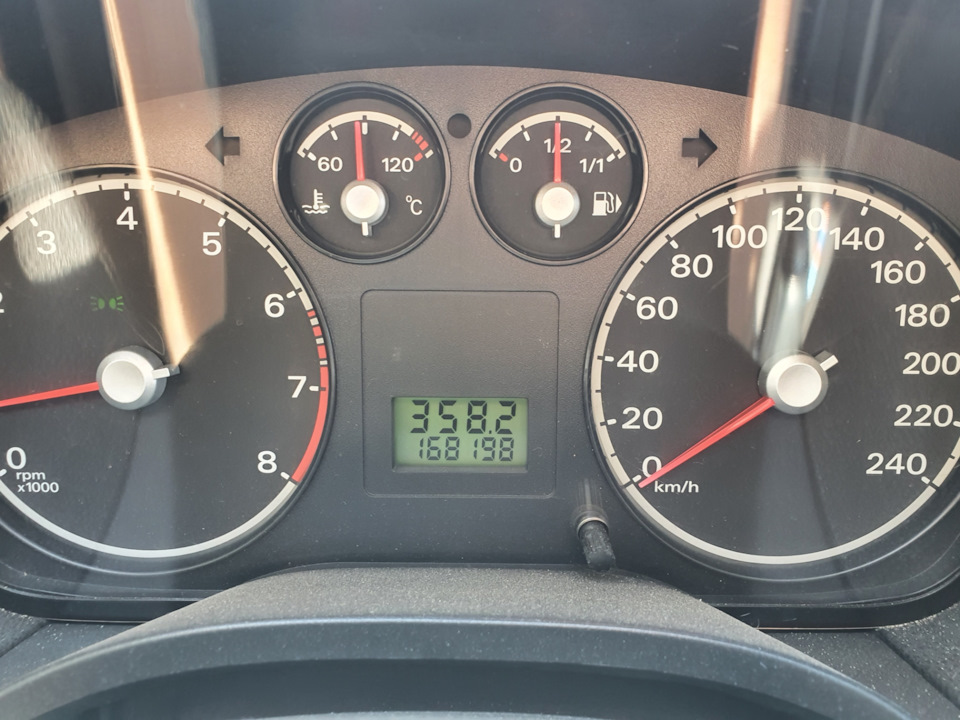 Замена масла и воздушного фильтра — Ford Focus II Hatchback, 1,6 л ...