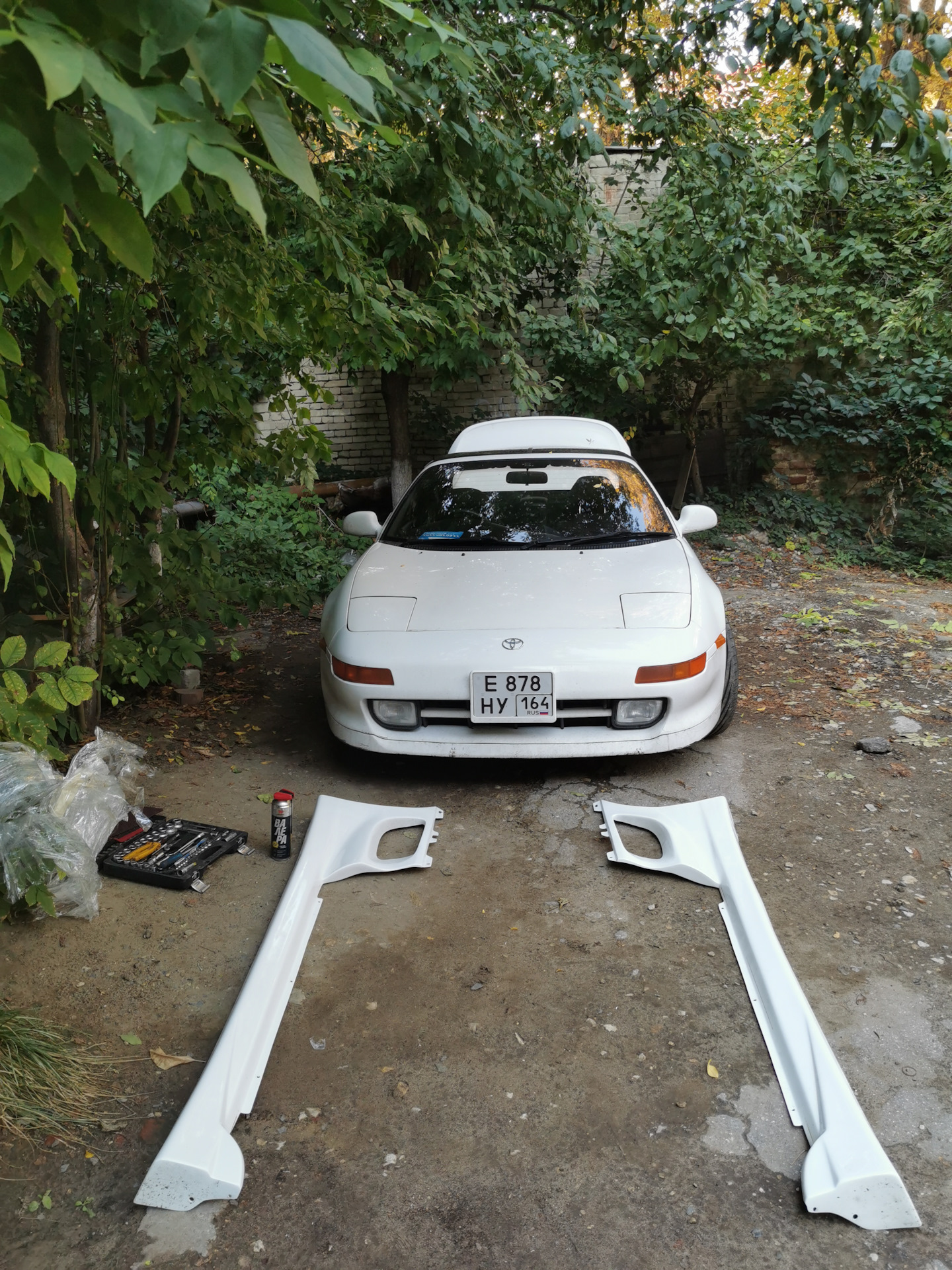 Установка порогов Bomex Mr2 — Toyota MR2 (2G), 2 л, 1995 года ...