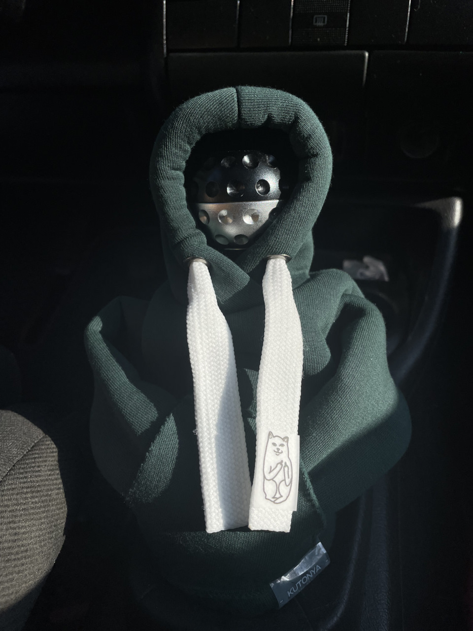 Чехол на ручку кпп golf 3 — Volkswagen Golf Mk3, 1,6 л, 1996 года ...