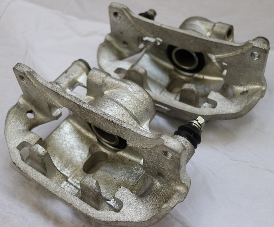 Переборка задних суппортов/ restoration of brake calipers celica RA65 ...