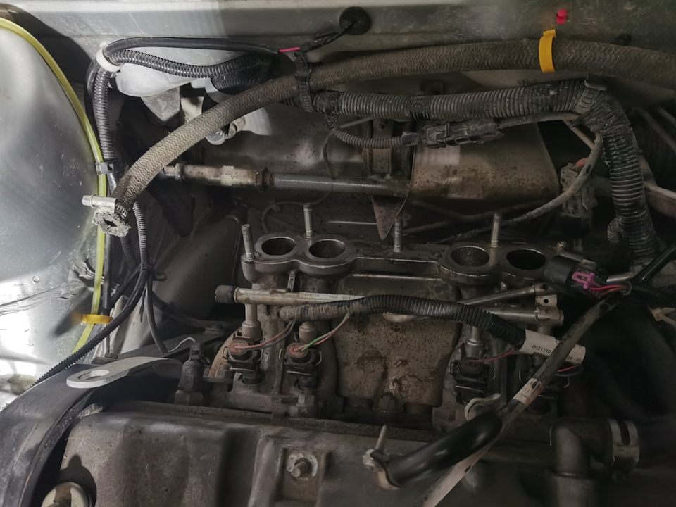 Замена прокладок ресивера и чистка дросселя — Lada 2115, 1,6 л, 2012 ...