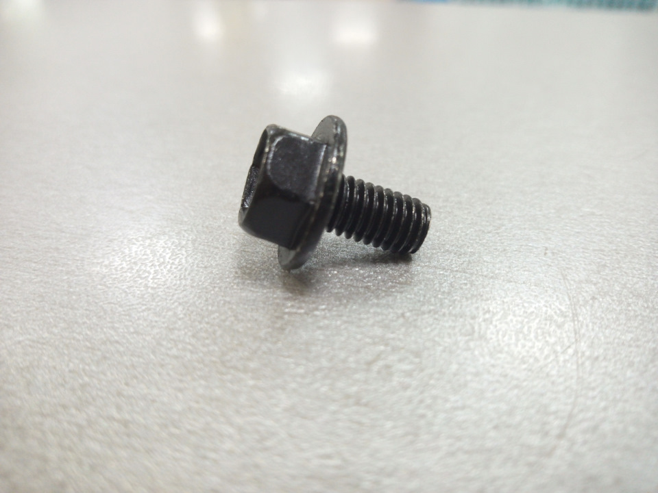 #1474.Болт крепления планки телевизора -90105-06137- ''Clipsart'' H2134 ...