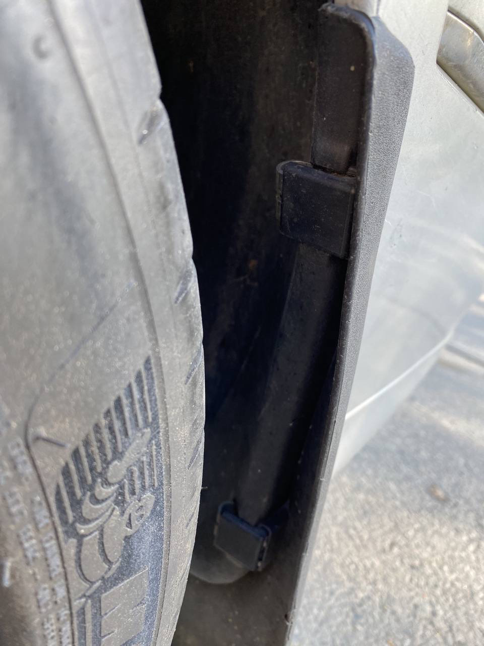 Продам задние брызговики е39 — BMW 5 series (E39), 3 л, 2002 года ...