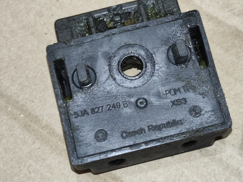 5JA827249B КОНУСНЫЙ ОТБОЙНЫЙ БУФЕР VAG | Запчасти на DRIVE2