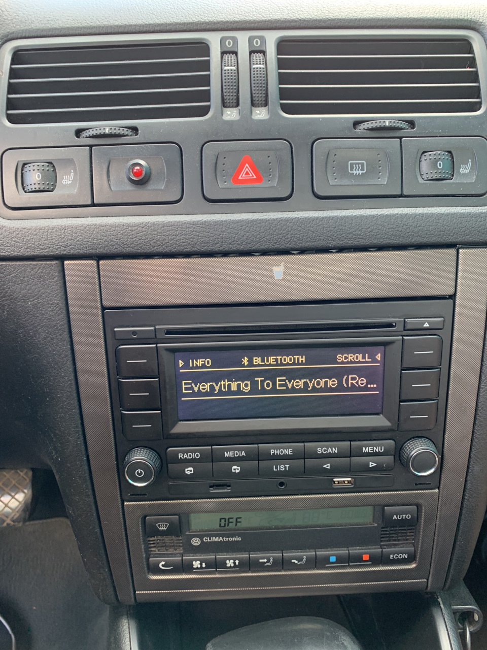 Rcn 210 вместо vw rns mcd — Volkswagen Bora (1G), 2 л, 2000 года ...