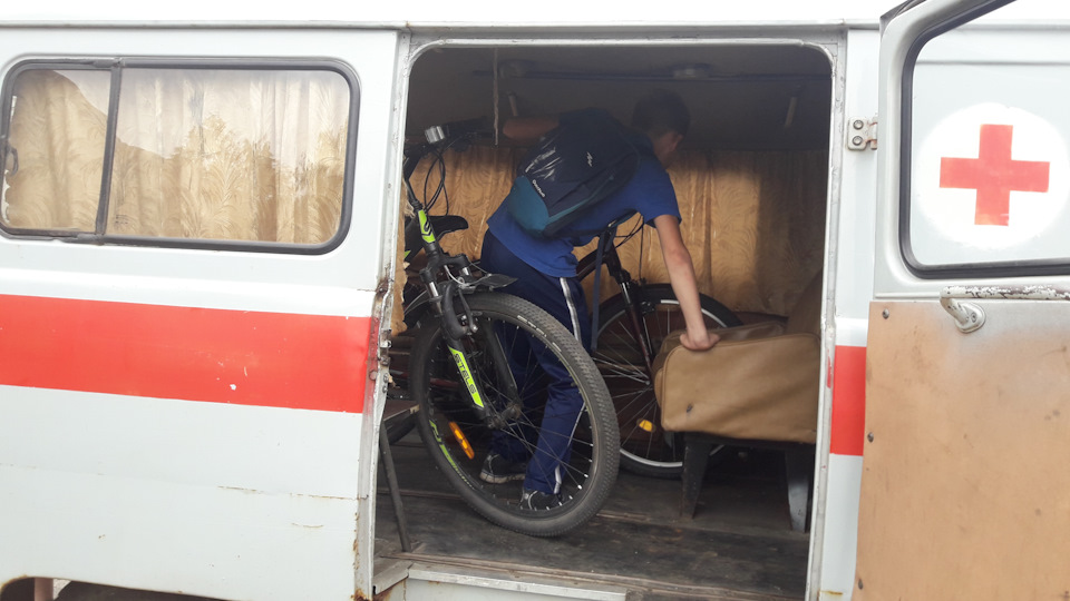 Обновил клипсы накладки радиатора и багажника — Toyota Corolla (120), 1 ...