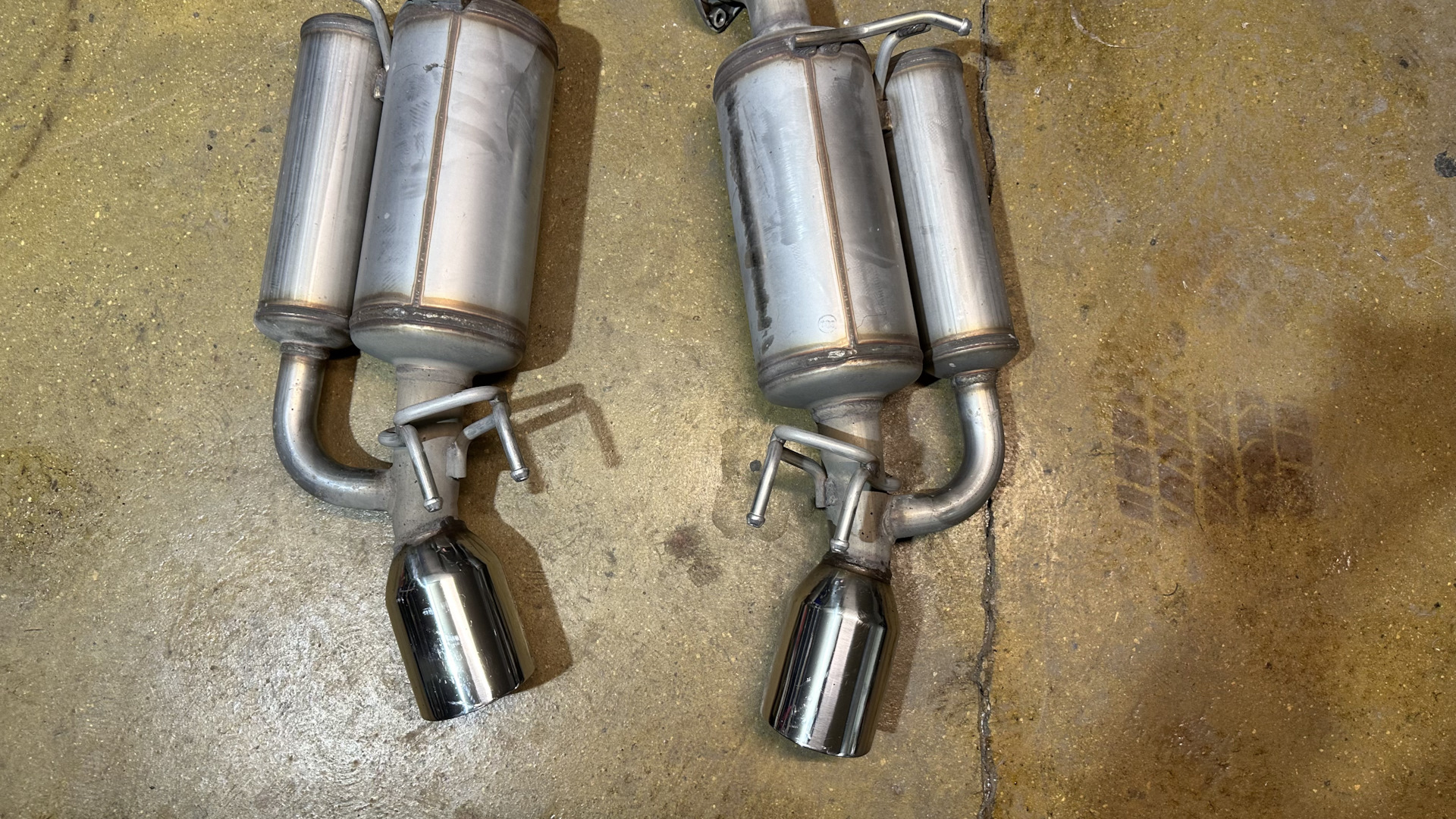 Выхлоп TRD — Toyota Camry (XV70), 3,5 л, 2019 года | тюнинг | DRIVE2