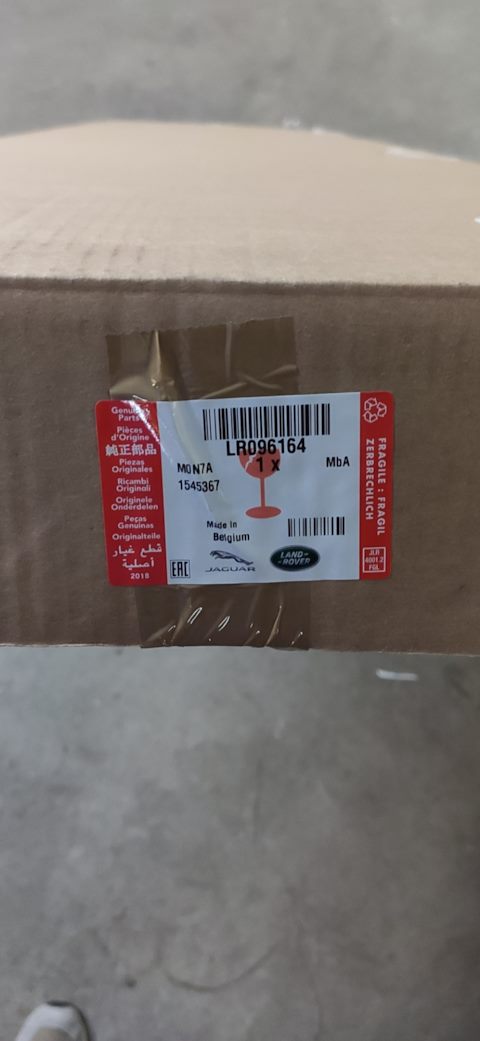 LR096164 ВЕРХНЯЯ ПАНЕЛЬ КАПОТА Jaguar Land Rover | Запчасти на DRIVE2