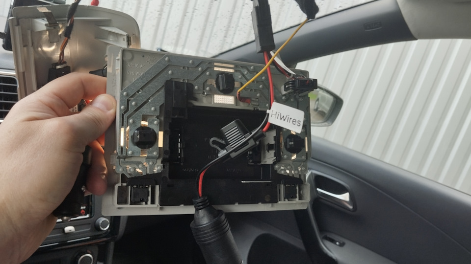 Замена видеорегистратора — Volkswagen Polo Sedan, 1,6 л, 2014 года ...