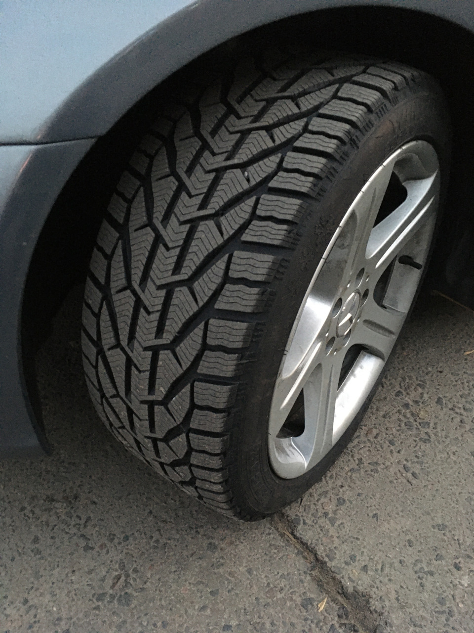 Зимняя резина Tigar Winter 245/40R18 — Mercedes-Benz CLS (W219), 5 л ...