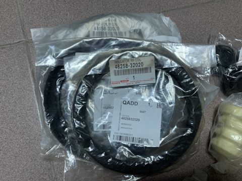 4825832020 ПРОСТАВКА ЗАДНЕЙ ПРУЖИНЫ НИЖНЯЯ. TOYOTA LEXUS | Запчасти на ...