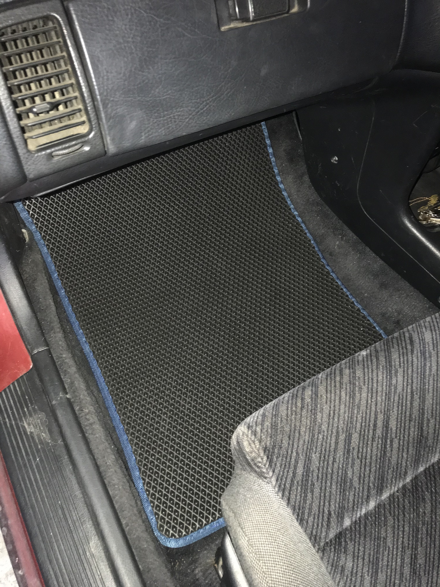 Коврики — Honda Integra (DA5-DA9/DB1-DB2), 1,6 л, 1990 года | аксессуары | DRIVE2