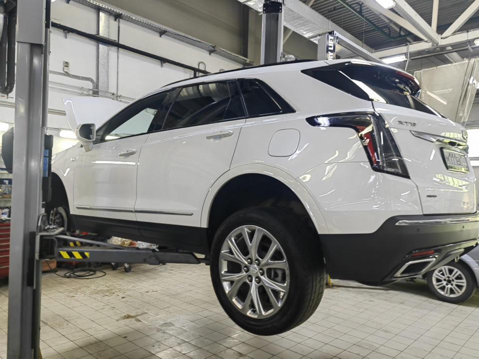 То 60000 — Cadillac XT5, 2 л, 2019 года | визит на сервис | DRIVE2