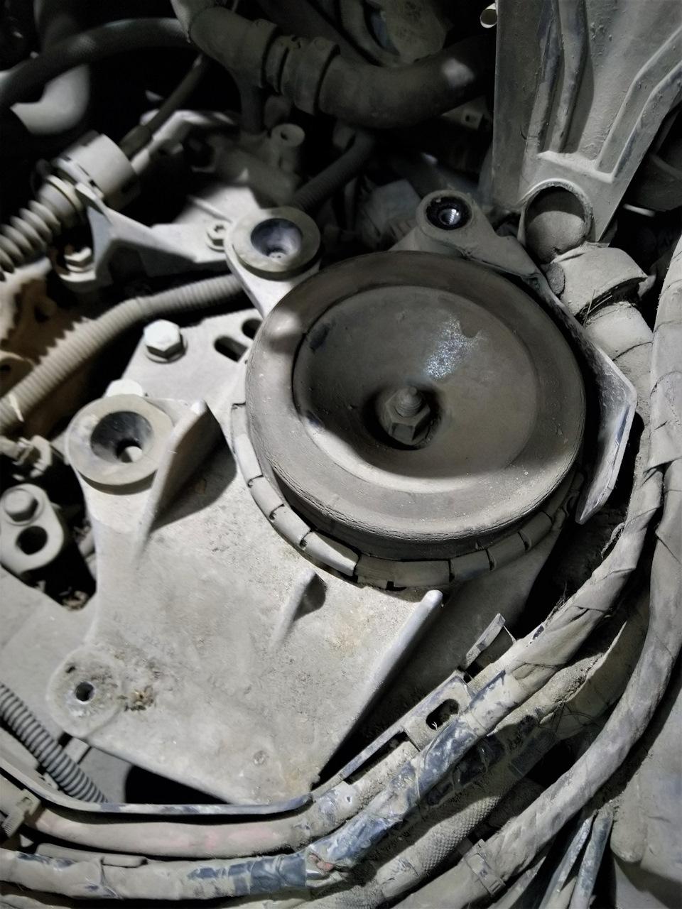 Избавляемся от вибраций окончательно (опора АКПП) — Renault Laguna III ...