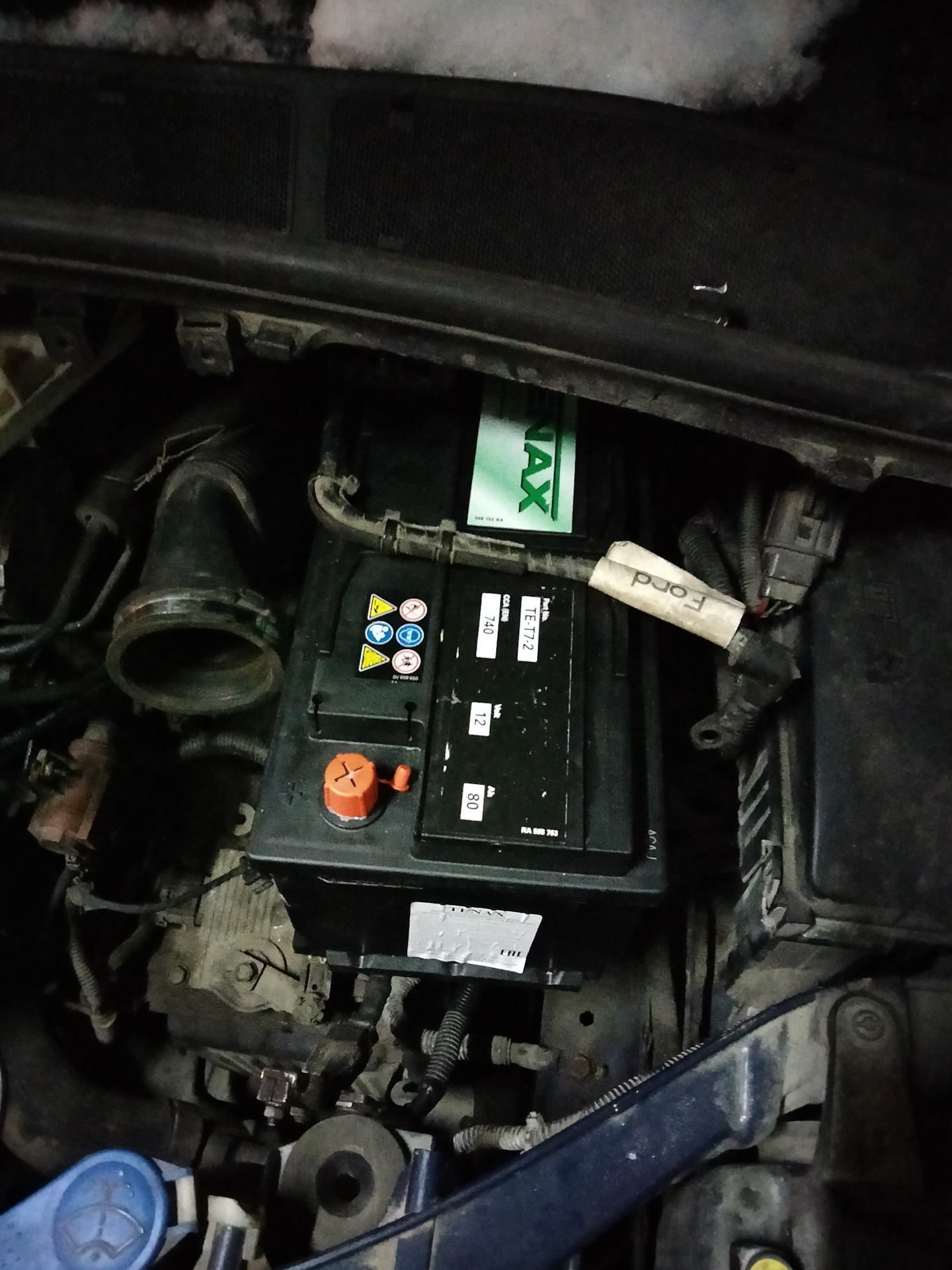 Новый аккумулятор — Ford S-Max (1G), 2 л, 2009 года | плановое ТО | DRIVE2