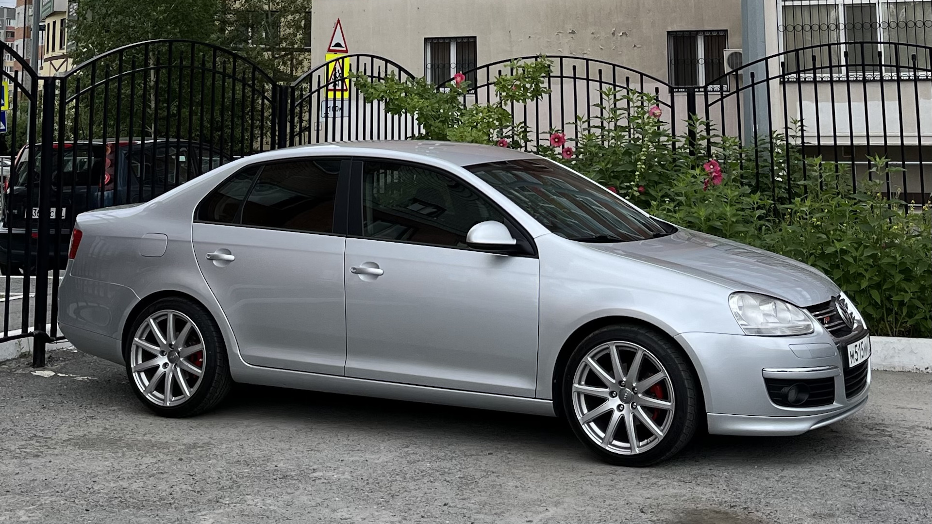 Volkswagen Jetta V 1.6 бензиновый 2008 | ⬛️ Vdub на DRIVE2