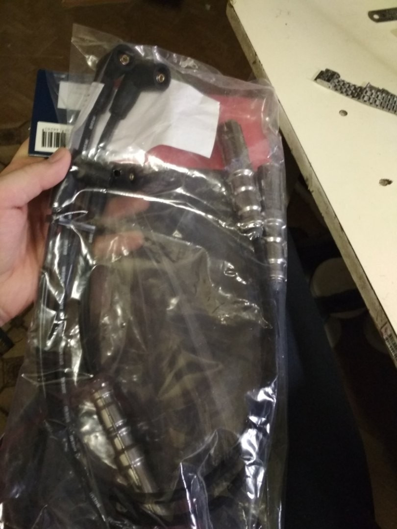 81. Замена ВВ проводов. Чистка ДЗ — Volkswagen Passat B5, 2 л, 2001 ...