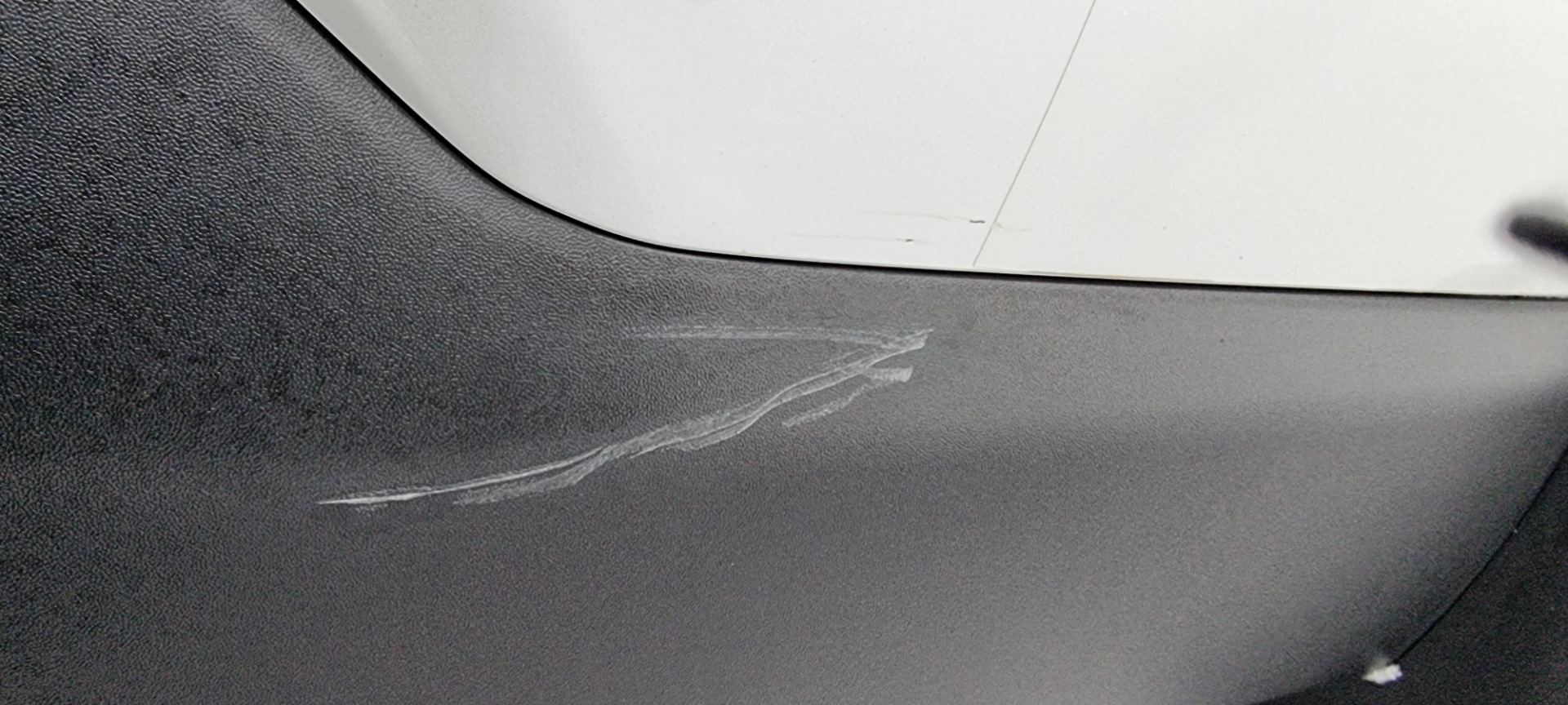 Замена поцарапанного бампера. — Toyota RAV4 (5G), 2,5 л, 2020 года ...