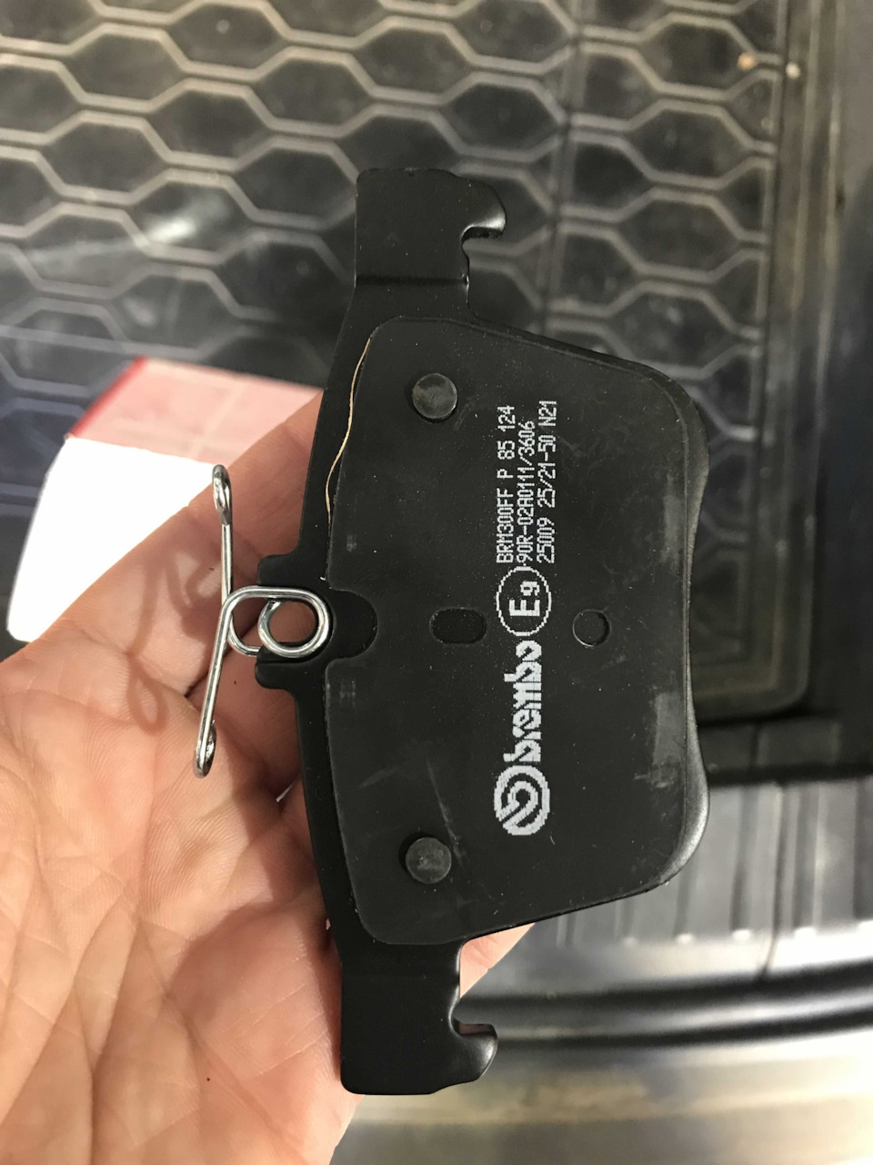 Колодки по кругу Brembo — Skoda Kodiaq, 2 л., 2017 года | расходники ...