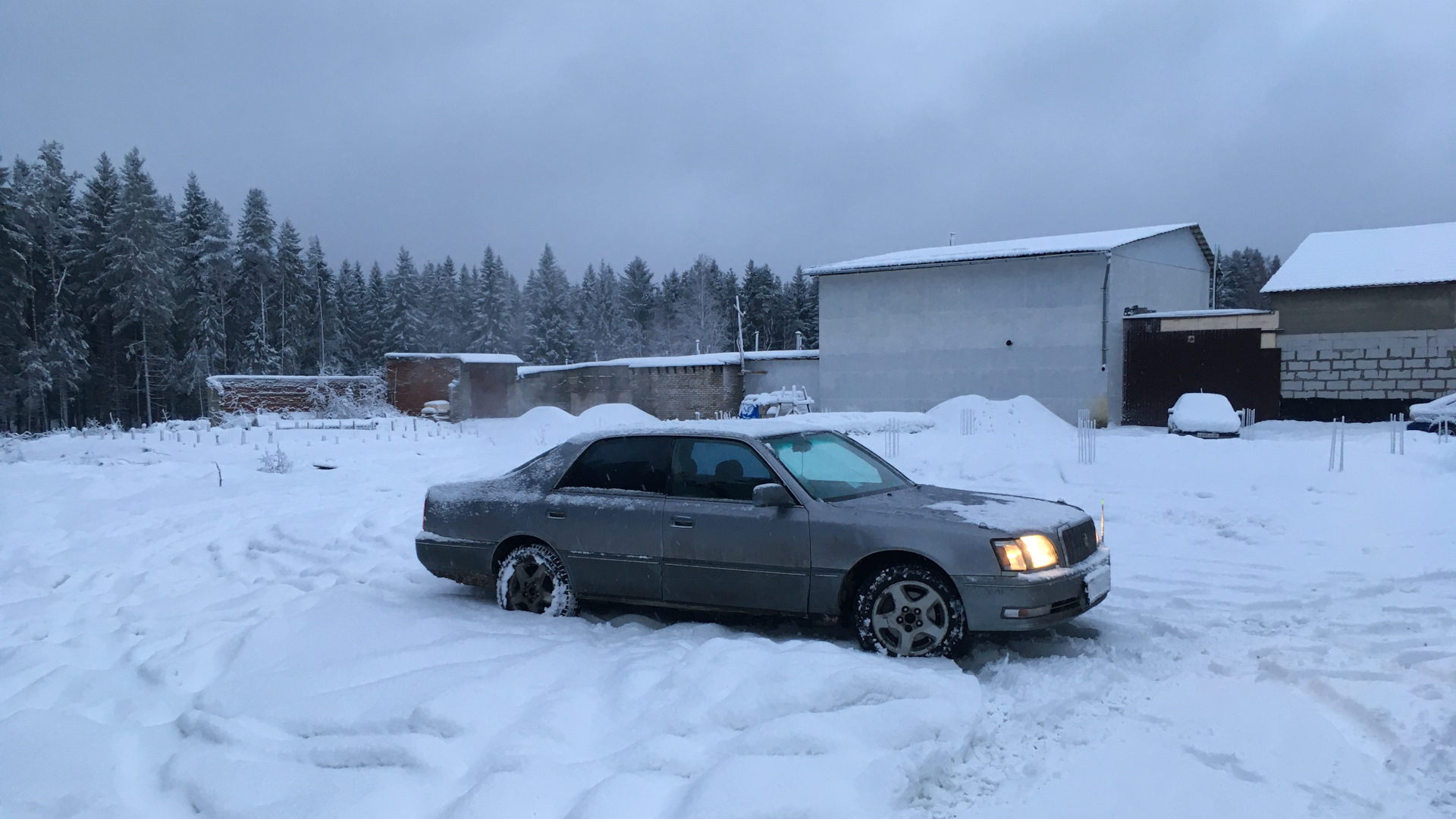 Toyota Crown Majesta (S150) 4.0 бензиновый 1996 | V8 1UZFE 4wd 4ws на ...