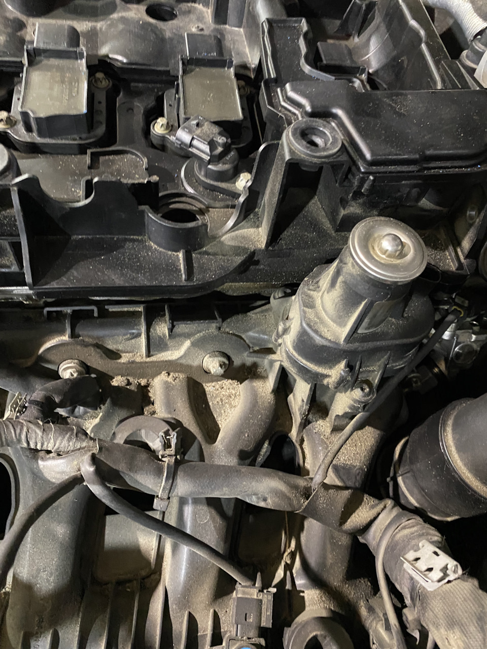 Замена прокладки клапанной крышки и ревизия ГРМ — Mercedes-Benz E-class ...