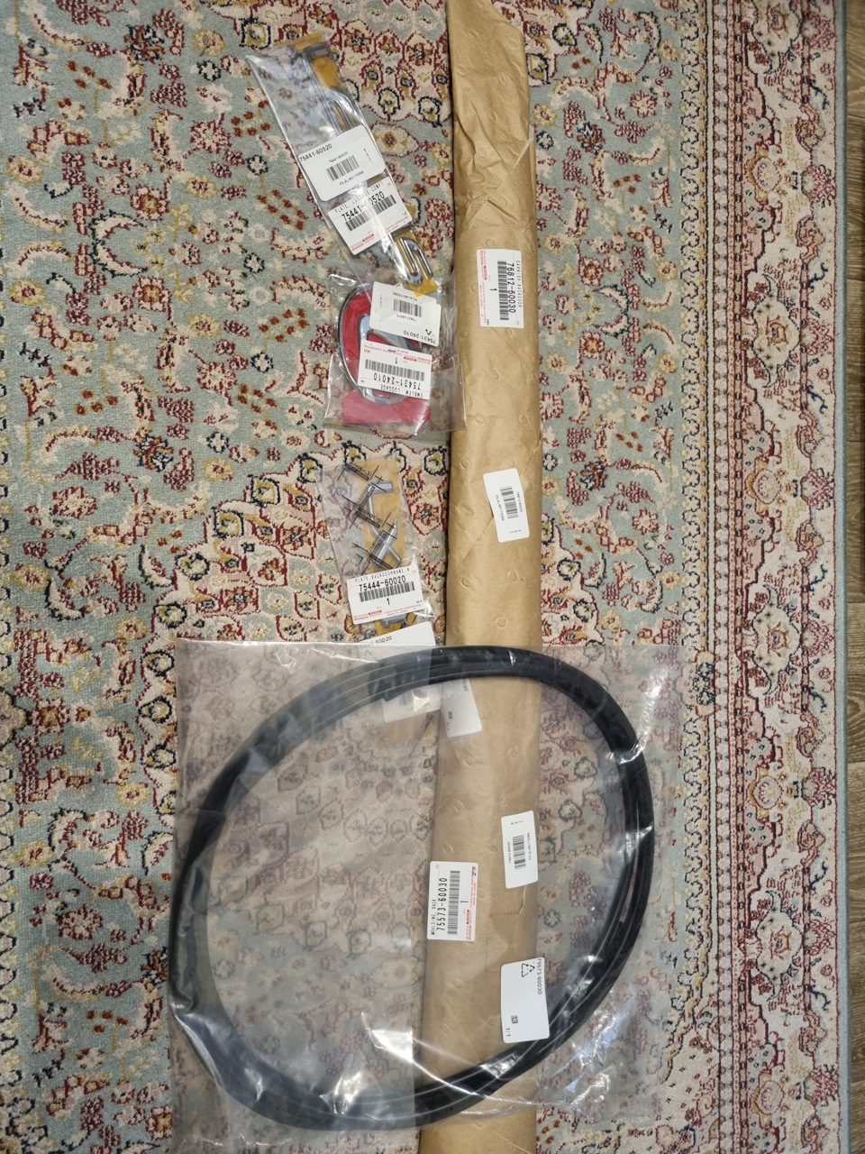 7557360030 МОЛДИНГ ЗАДН.СТЕКЛА TOYOTA LEXUS | Запчасти на DRIVE2