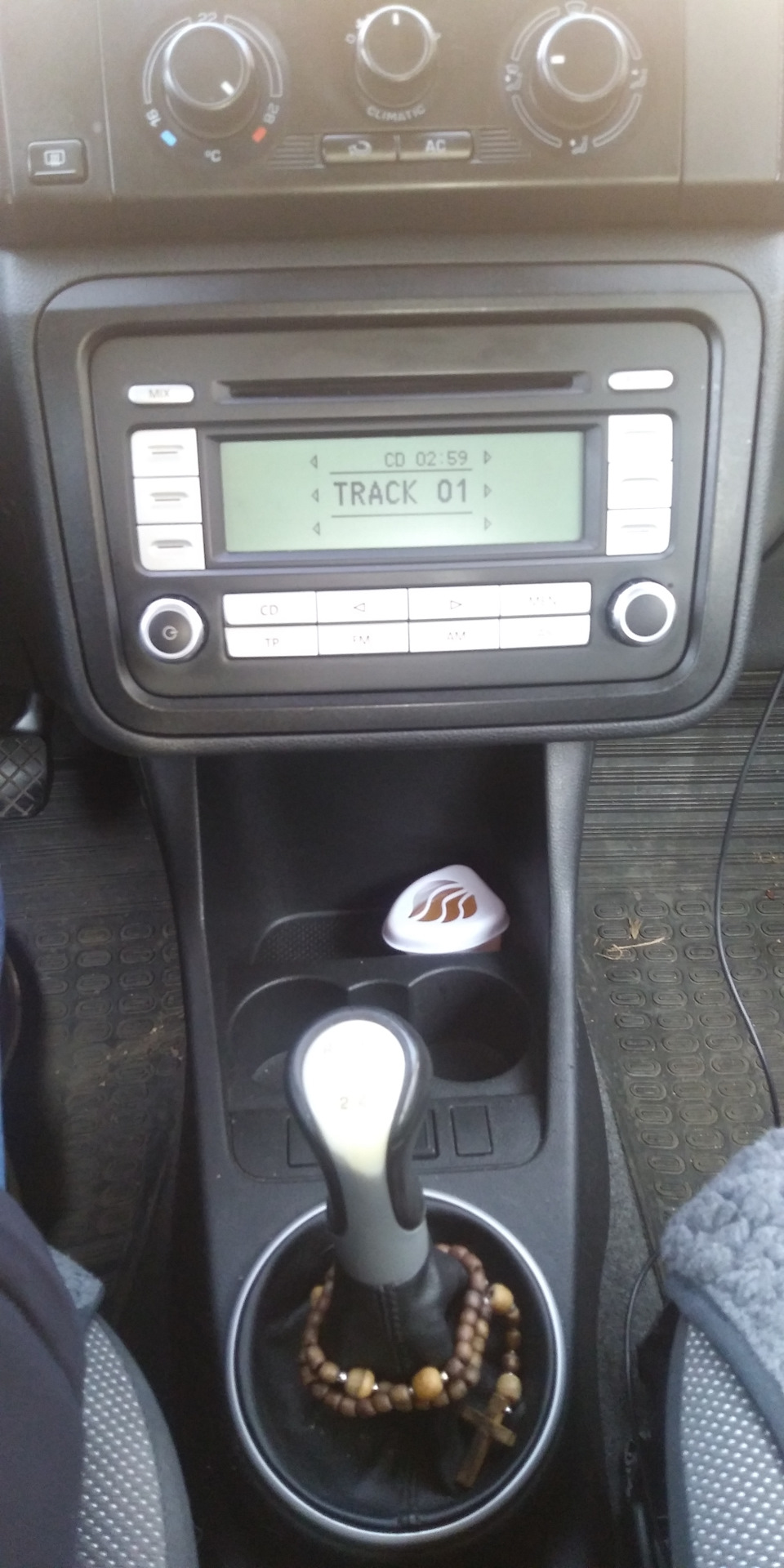 "Голова" на месте! — Skoda Fabia Mk2, 1,4 л, 2009 года | автозвук | DRIVE2
