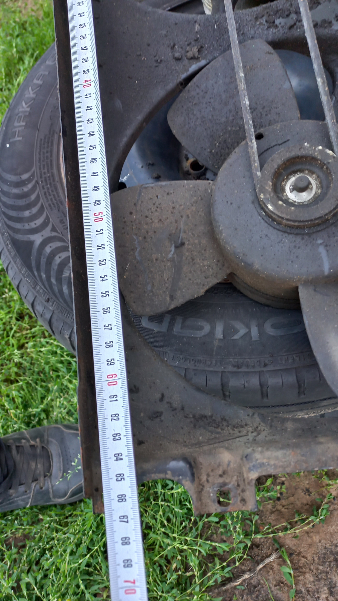 Радиатор вентилятор — Volkswagen Passat B3, 1,8 л, 1990 года | запчасти ...