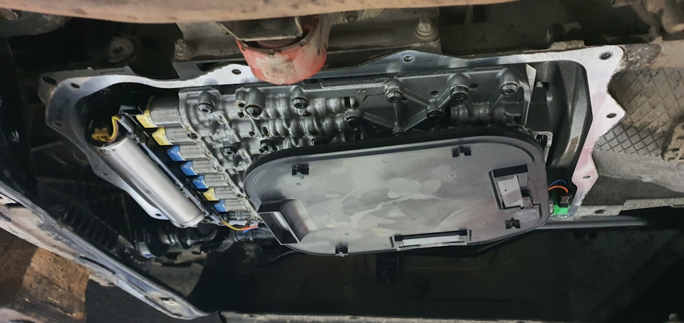 Поддон АКПП от F85 и замена масла — BMW X5 (F15), 3 л, 2015 года ...