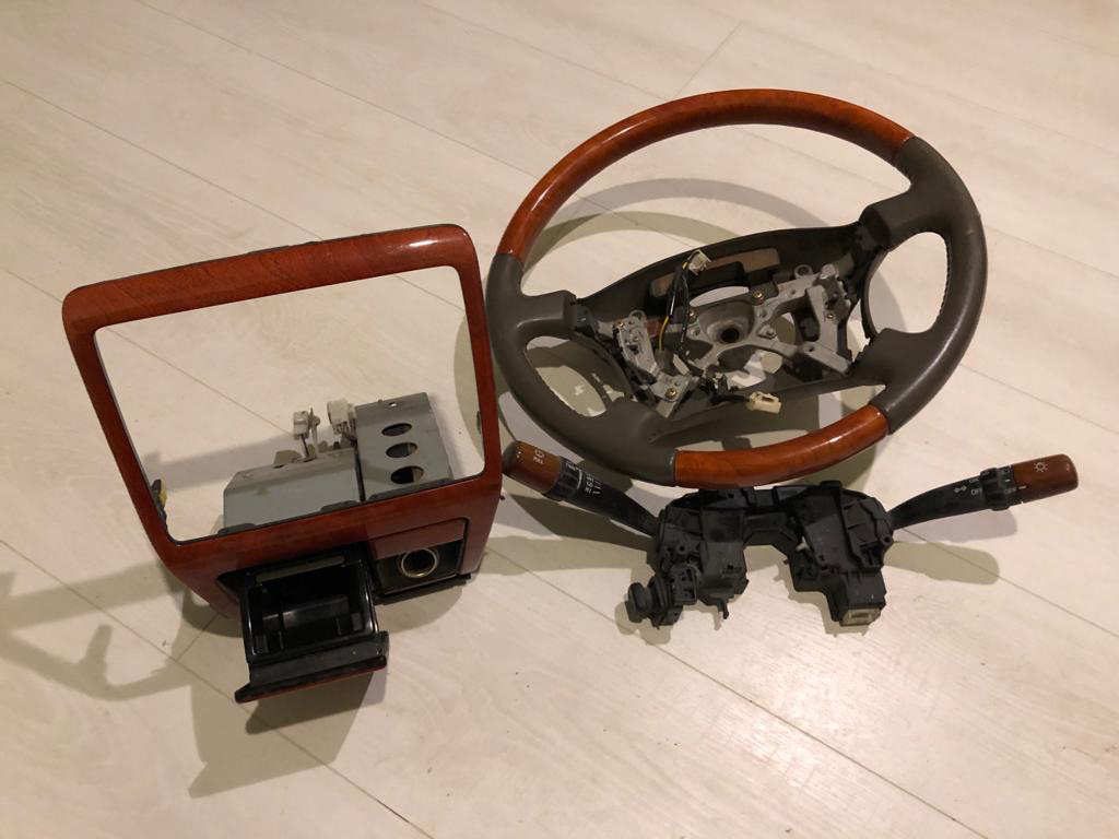 Руль, селектор, подрулевые переключатели и рамка магнитлы — Toyota Progres, 3 л, 2000 года ...