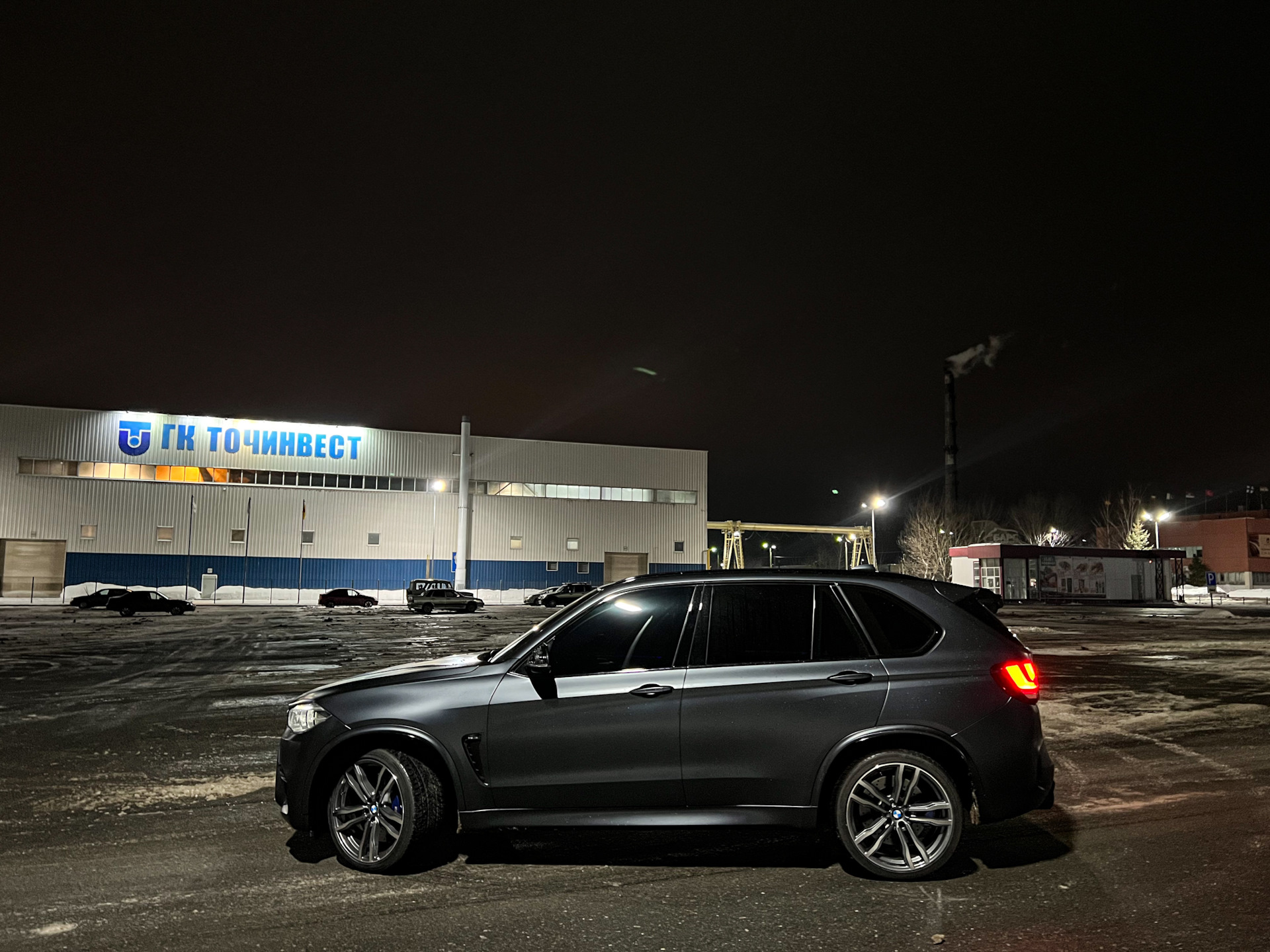 Диски р21 и карбон — BMW X5 M (F85), 4,4 л, 2021 года | тюнинг | DRIVE2
