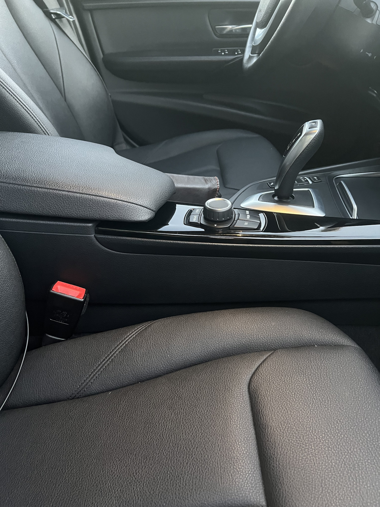 Видеорегистратор Navitel R500 GPS — BMW 3 series (F30), 1,5 л, 2017 ...