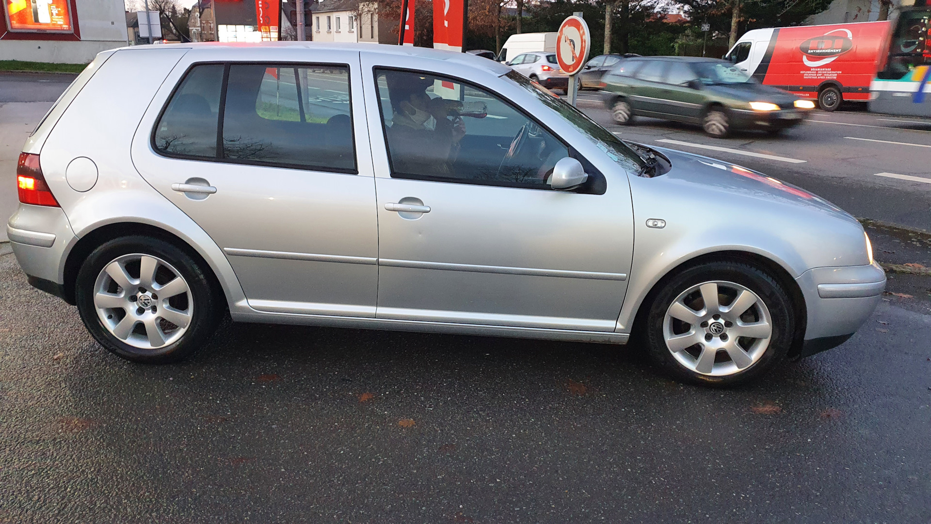 Volkswagen Golf Mk4 1.9 дизельный 2003 | Серый металик Mach 2 на DRIVE2