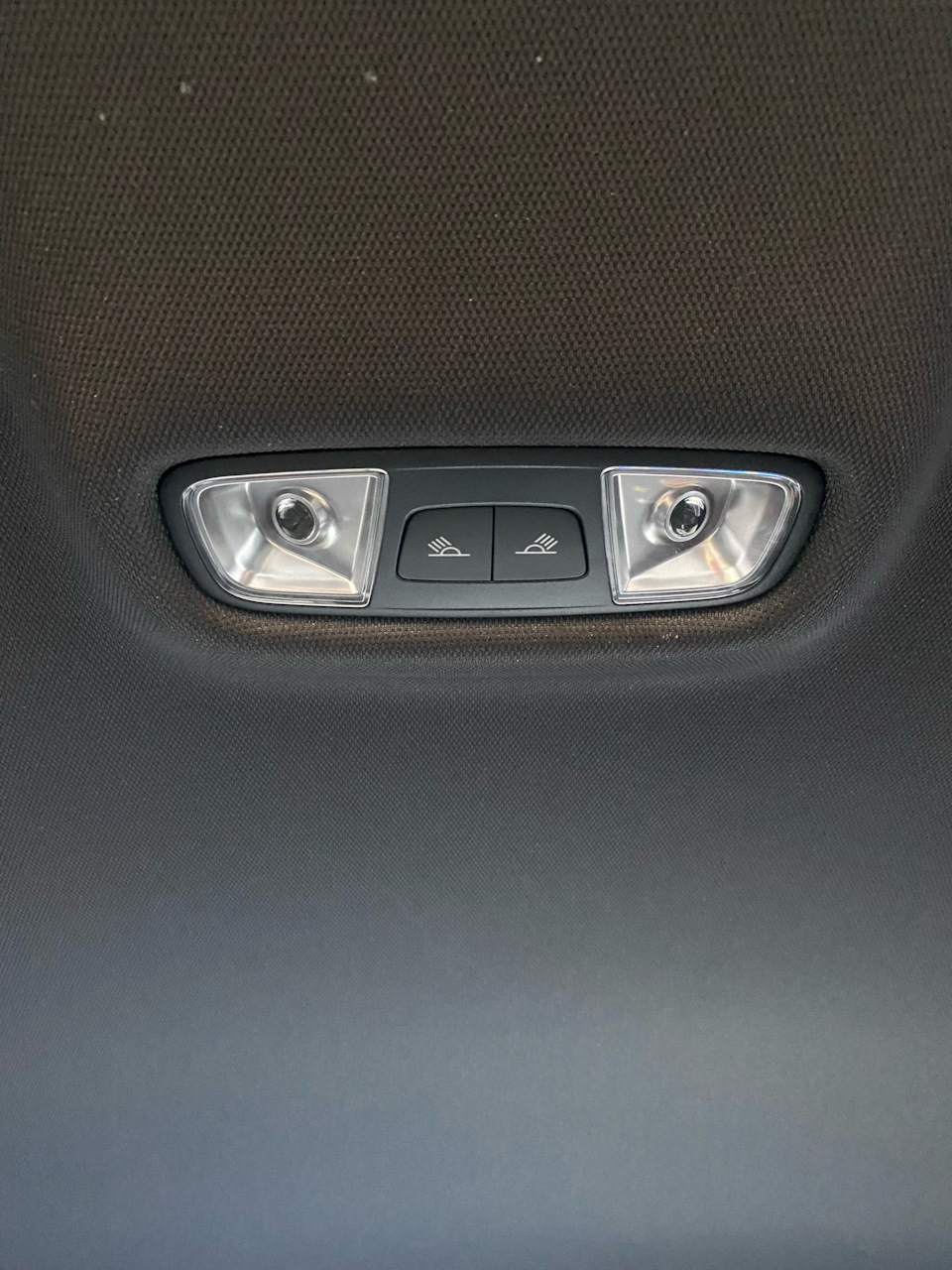 Установка новых плафонов и замена радиатора — Audi Q3 (1G), 2 л, 2012 ...