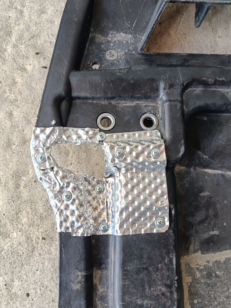 109. Установка оригинальной защиты картера — Volkswagen Polo Sedan, 1,6 ...