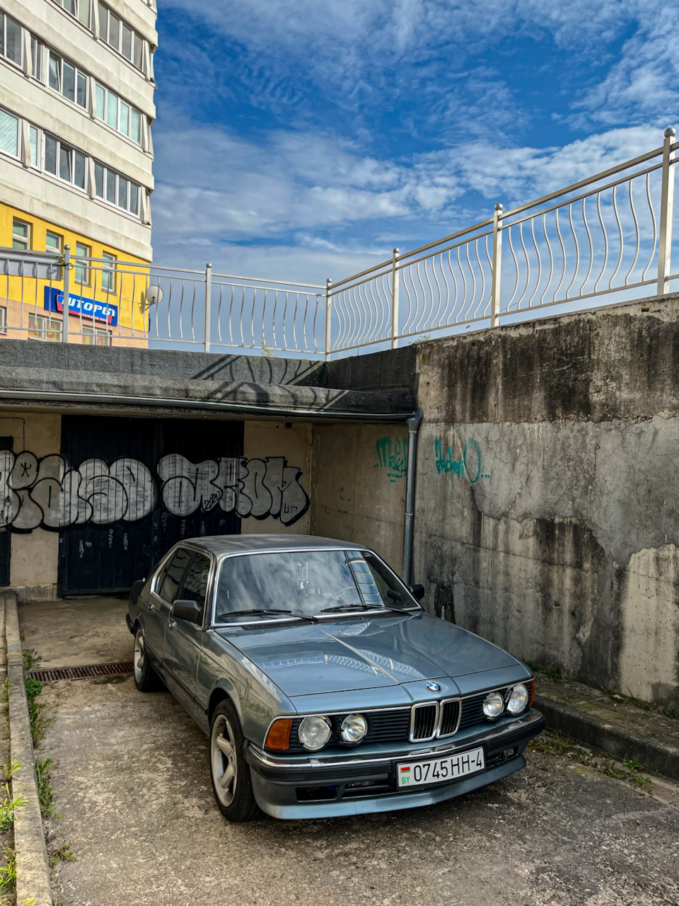Немного свежих фото е23 — BMW 7 series (E23), 3,5 л, 1984 года | фотография | DRIVE2
