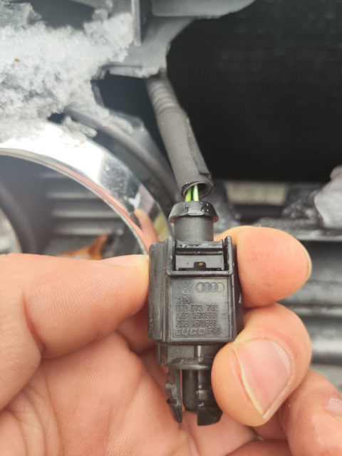 8K0973702 Корпус разъёма под п VAG | Запчасти на DRIVE2