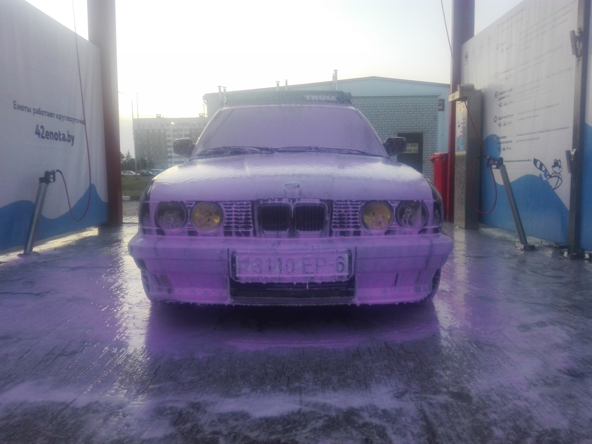 Новая пена на мойке самообслуживания. 42 енота — BMW 5 series Touring (E34), 2 л, 1992 года ...