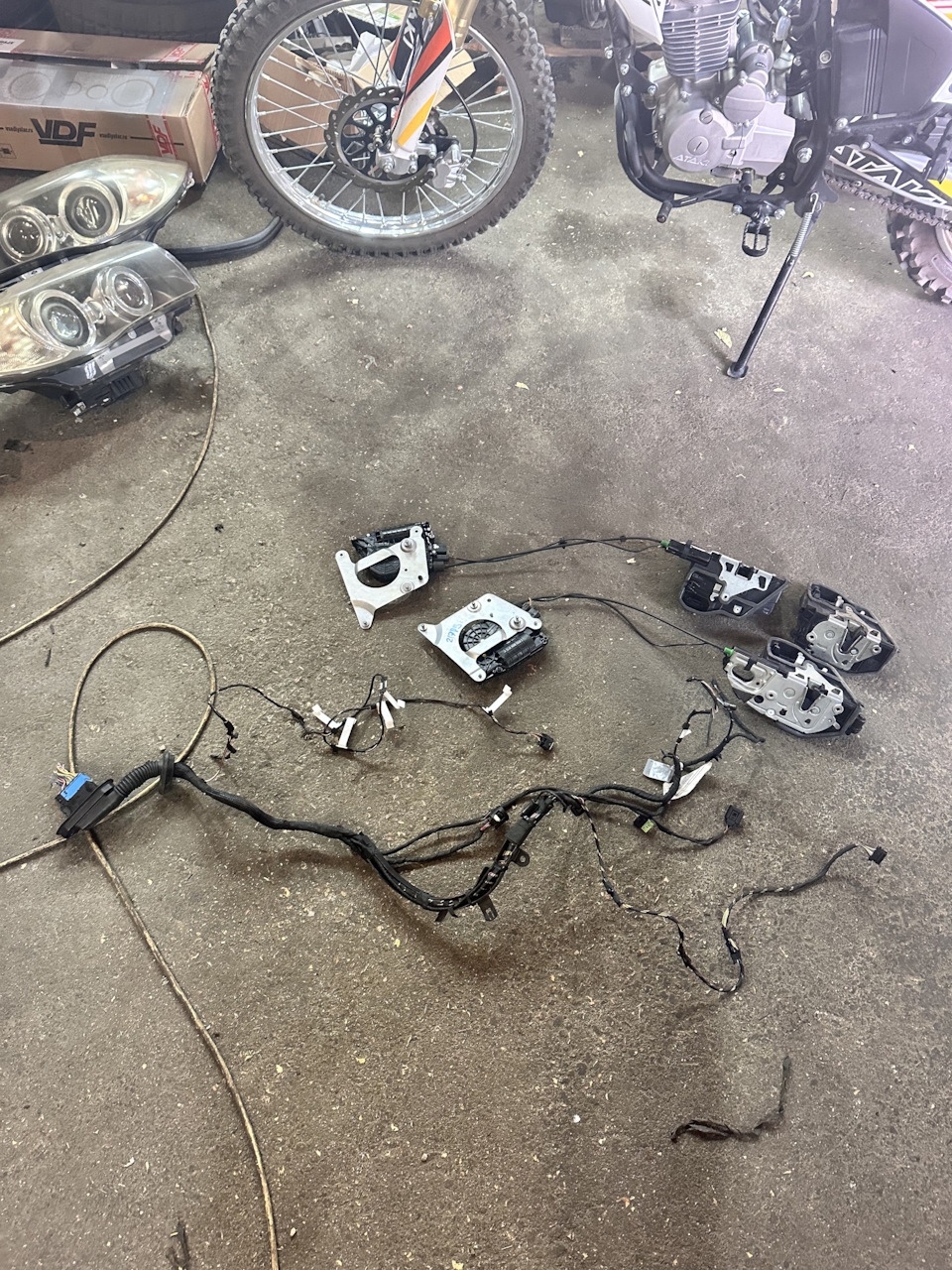 Установка Soft close S323A — BMW 6 series Convertible (E64), 4,8 л ...