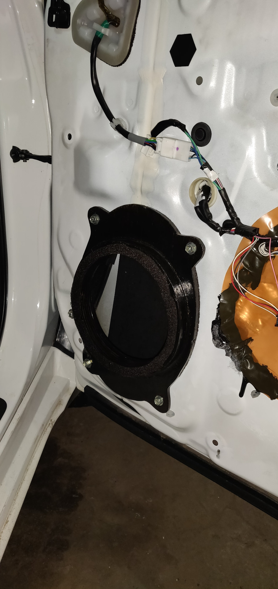 Делаем звук чуток краше. (Часть 2. Переднии двери) — Toyota Avensis III ...