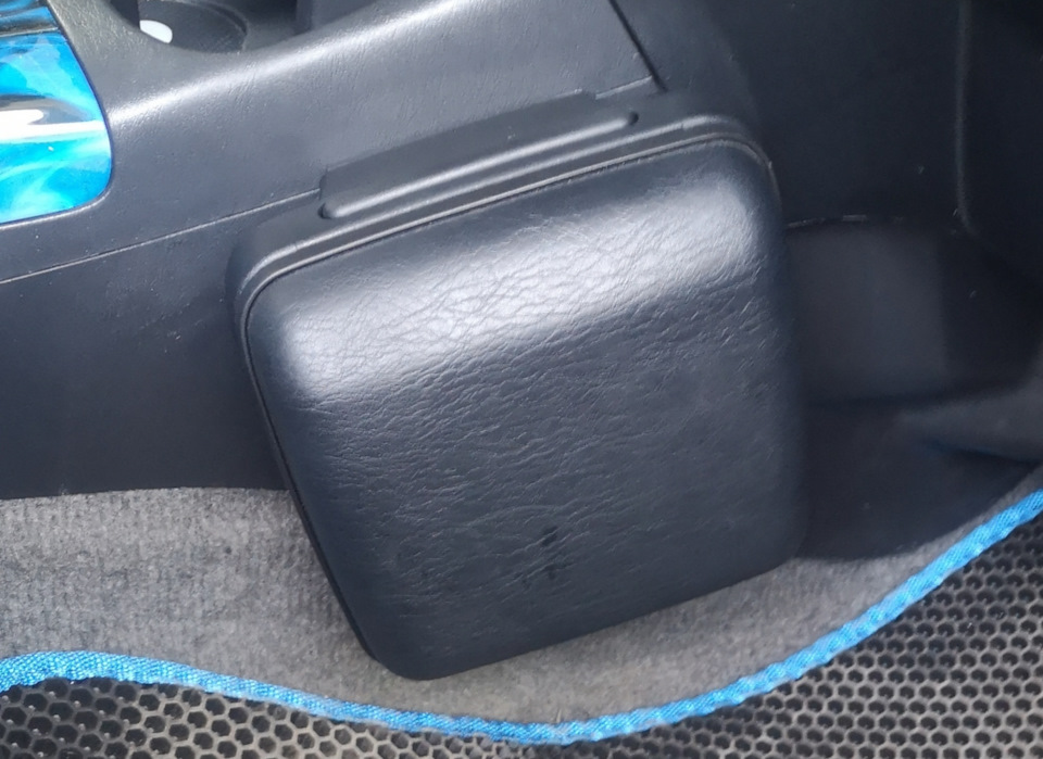 Clean box EX в RAV4 — мусорник — Toyota RAV4 (II), 2 л, 2004 года ...