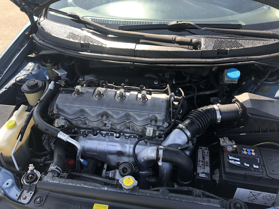 Замена прокладки клапанной крышки и сальника форсунки двигателя yd22 ...