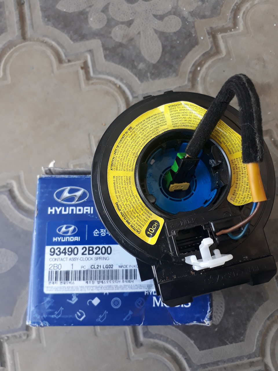 Замена шлейфа и лягушки педали тормоза. — Hyundai Santa Fe (2G), 2,7 л ...