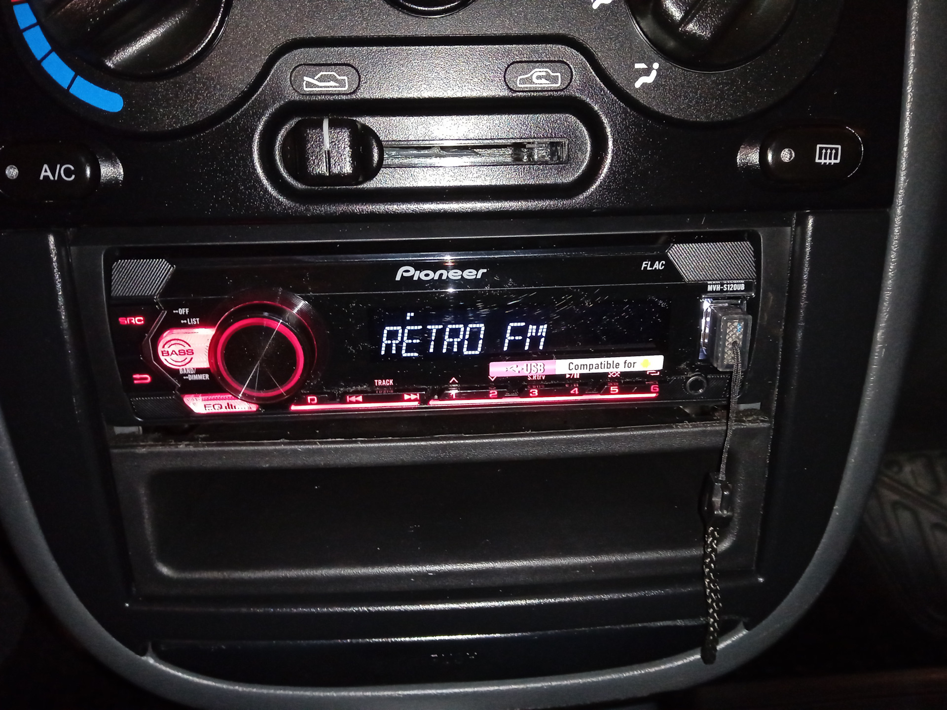 Новая магнитола Pioneer MVH-S120UB — ЗАЗ Lanos, 1,5 л, 2013 года ...
