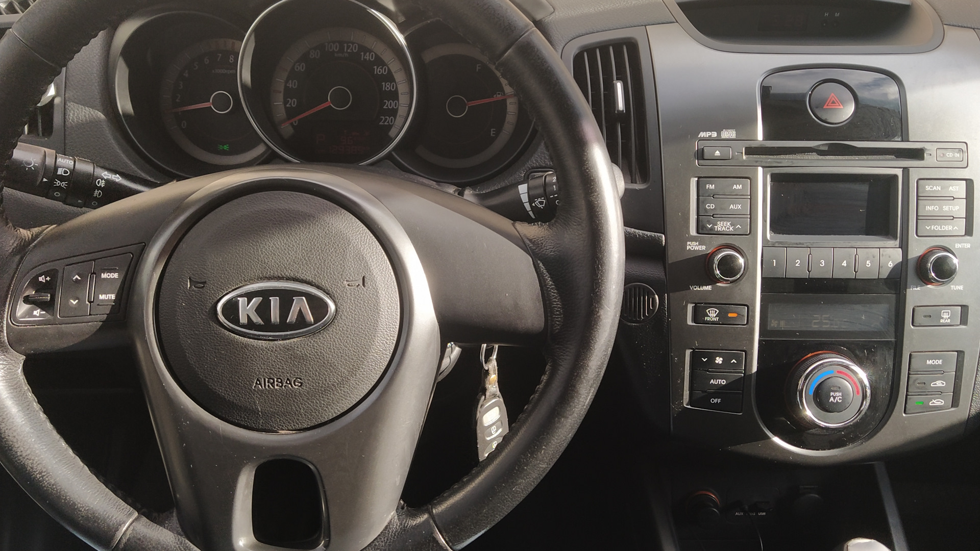 KIA Cerato (2G) 1.6 бензиновый 2010 | на DRIVE2