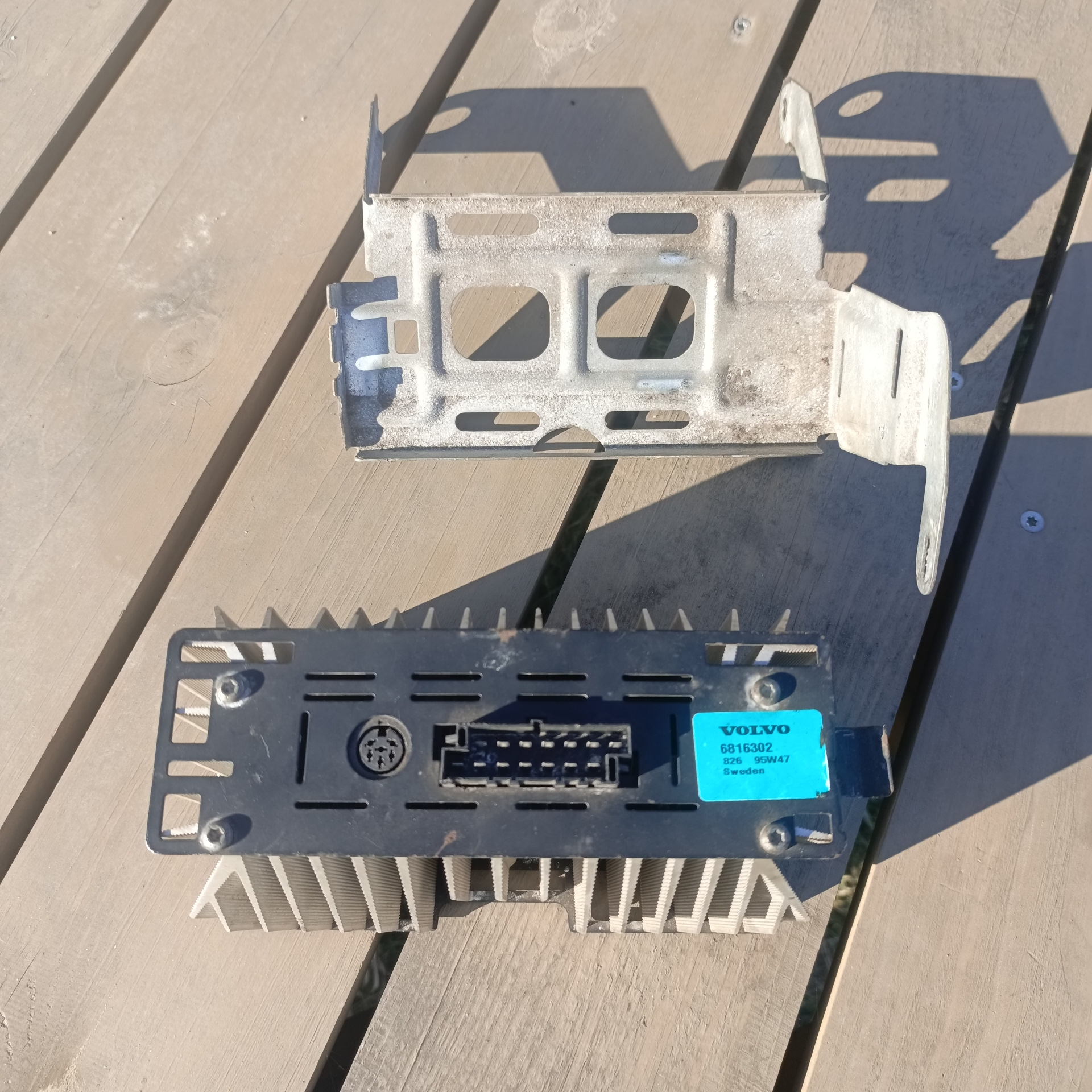 Заводская аудиосистема. Оркестр в сборе. — Volvo 850, 2,3 л, 1994 года ...