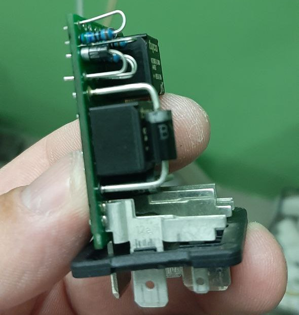 Ремонт реле вентиляторов — Mercedes-Benz Viano (W639), 2,2 л, 2009 года ...