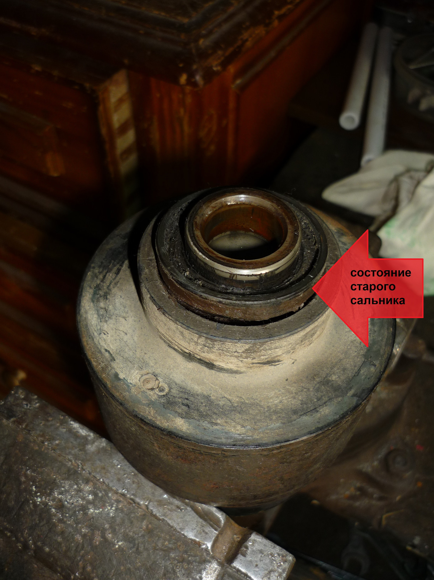 Замена сальника вискамуфты — Suzuki Liana, 1,6 л, 2007 года | своими ...