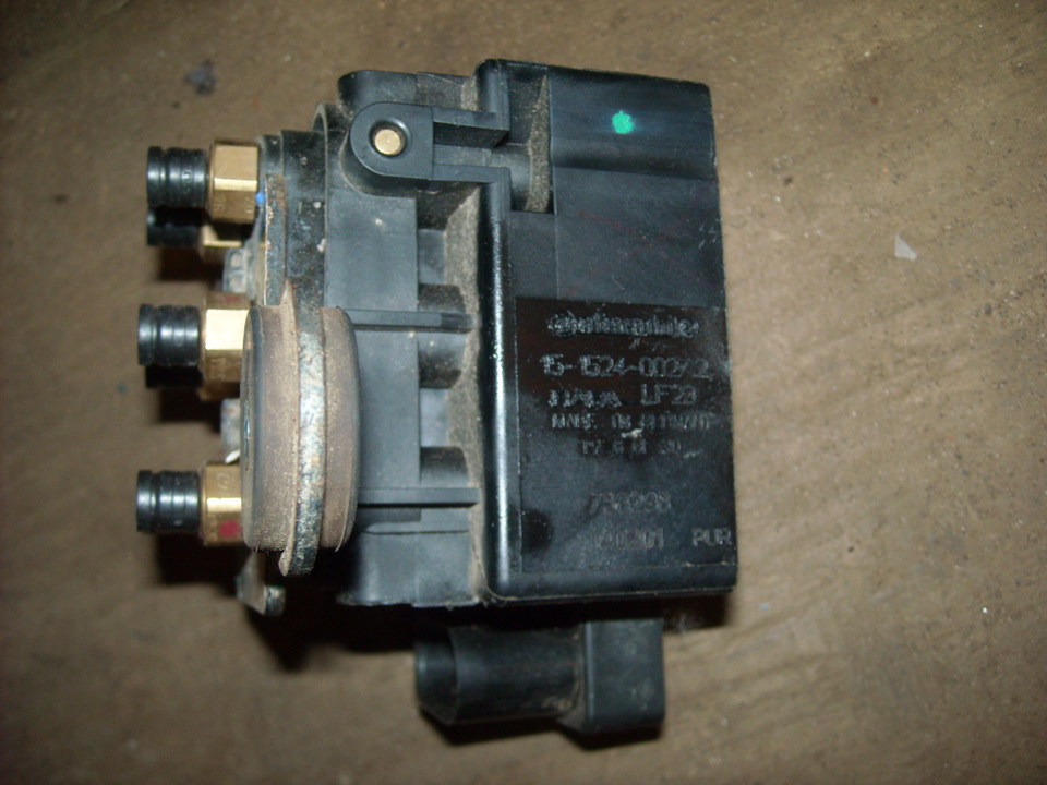 Блок клапанов на Hyundai Equus (2G), Hyundai Genesis (1G). Б/у | 4 200 ...